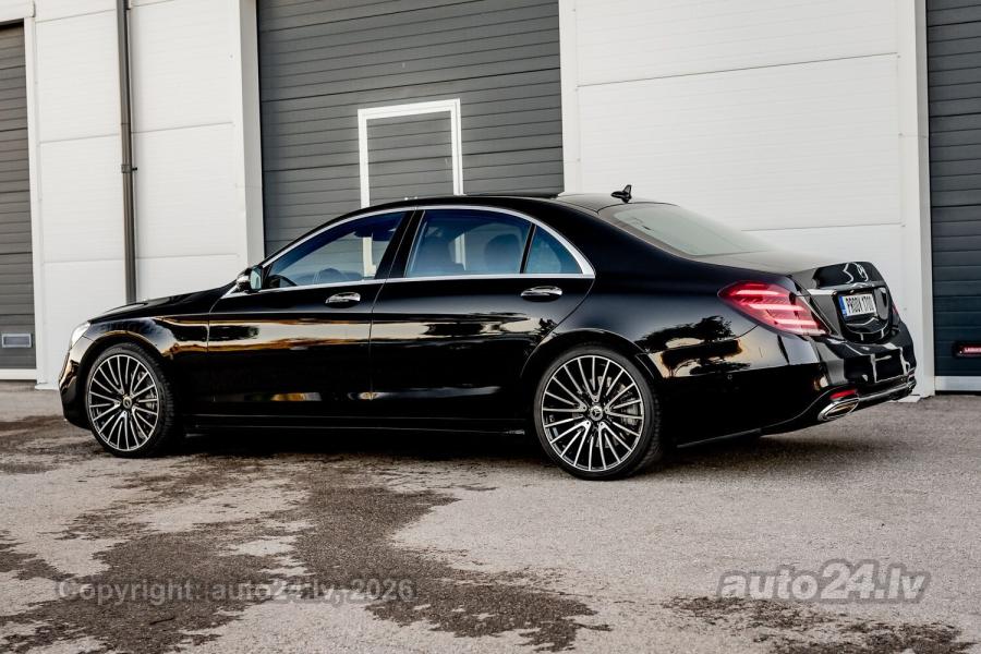 Black Mercedes-Benz S-Class 2017 in Parnu, with an engine capacity of 4.00 L and mileage of 161 thousand km for 43999 €, photo 10 on AUTOMOTO.COM.LV