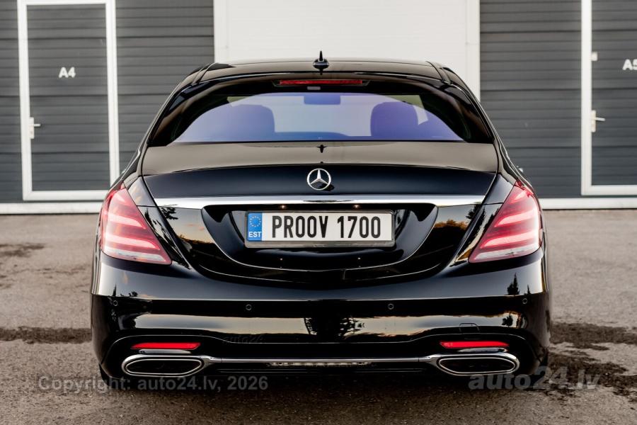 Black Mercedes-Benz S-Class 2017 in Parnu, with an engine capacity of 4.00 L and mileage of 161 thousand km for 43999 €, photo 12 on AUTOMOTO.COM.LV