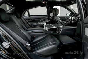 Black Mercedes-Benz S-Class 2017 in Parnu, with an engine capacity of 4.00 L and mileage of 161 thousand km for 43999 €, photo 17 on AUTOMOTO.COM.LV