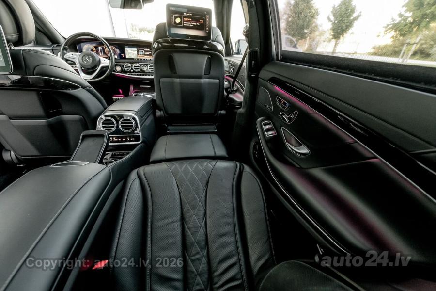 Black Mercedes-Benz S-Class 2017 in Parnu, with an engine capacity of 4.00 L and mileage of 161 thousand km for 43999 €, photo 18 on AUTOMOTO.COM.LV