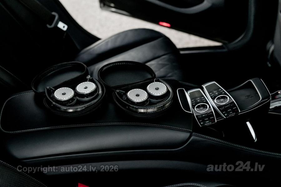 Black Mercedes-Benz S-Class 2017 in Parnu, with an engine capacity of 4.00 L and mileage of 161 thousand km for 43999 €, photo 22 on AUTOMOTO.COM.LV