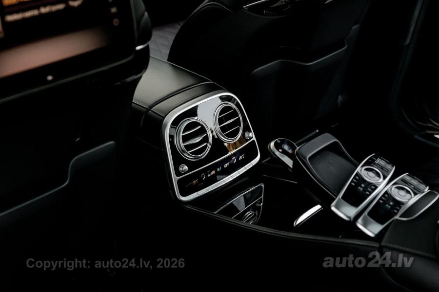 Black Mercedes-Benz S-Class 2017 in Parnu, with an engine capacity of 4.00 L and mileage of 161 thousand km for 43999 €, photo 23 on AUTOMOTO.COM.LV