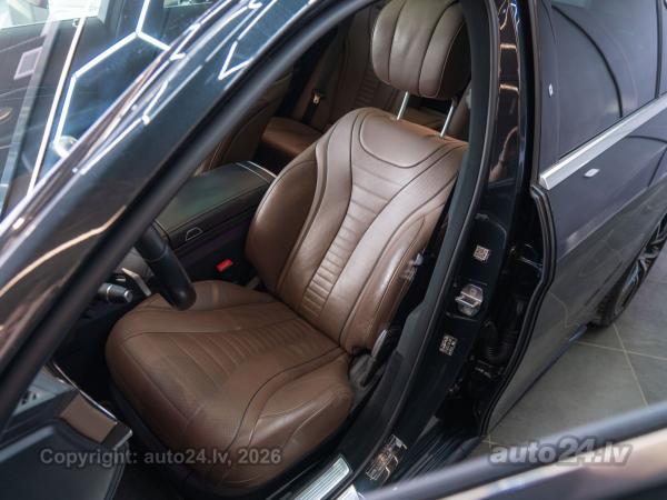 Black Mercedes-Benz S-Class 2018 in Tallinn, with an engine capacity of 2.90 L and mileage of 126 thousand km for 45900 €, photo 5 on AUTOMOTO.COM.LV