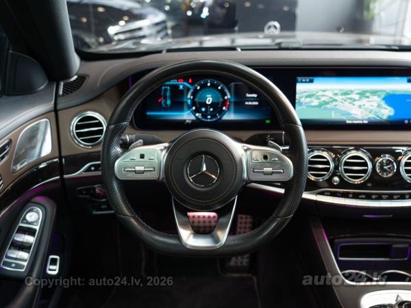 Black Mercedes-Benz S-Class 2018 in Tallinn, with an engine capacity of 2.90 L and mileage of 126 thousand km for 45900 €, photo 6 on AUTOMOTO.COM.LV