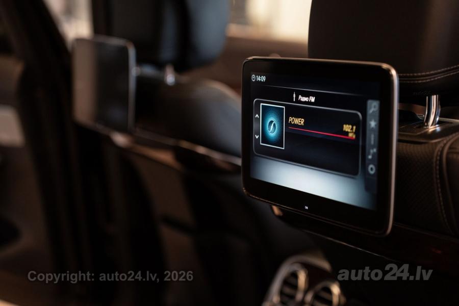 Black Mercedes-Benz S-Class 2018 in Tallinn, with an engine capacity of 4.00 L and mileage of 63 thousand km for 80000 €, photo 25 on AUTOMOTO.COM.LV