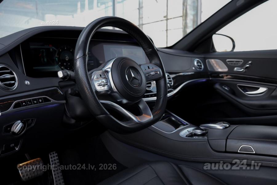 Black Mercedes-Benz S-Class 2019 in Tallinn, with an engine capacity of 2.90 L and mileage of 149 thousand km for 49500 €, photo 19 on AUTOMOTO.COM.LV