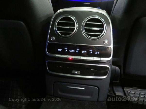 Black Mercedes-Benz S-Class 2019 in Tallinn, with an engine capacity of 3.00 L and mileage of 150 thousand km for 38000 €, photo 7 on AUTOMOTO.COM.LV