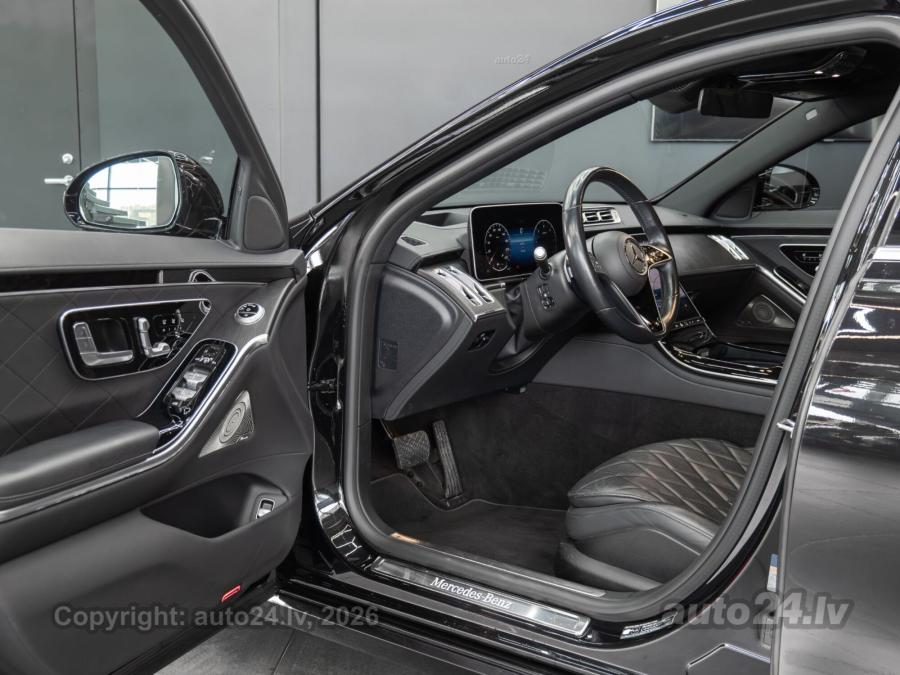 Black Mercedes-Benz S-Class 2020 in Tallinn, with an engine capacity of 3.00 L and mileage of 93 thousand km for 74900 €, photo 6 on AUTOMOTO.COM.LV