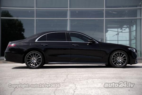 Black Mercedes-Benz S-Class 2021 in Tallinn, with an engine capacity of 2.90 L and mileage of 120 thousand km for 79900 €, photo 6 on AUTOMOTO.COM.LV