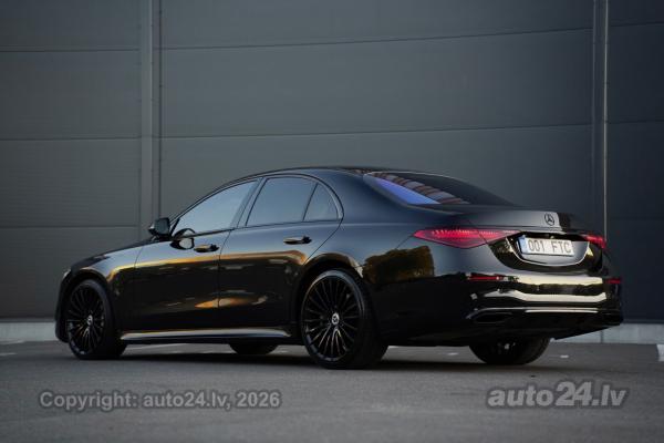 Melns Mercedes-Benz S-Class 2021 Tallina, ar dzinēja tilpumu 3.00 L un nobraukumu 56 tūkst. km par 74990 €, foto 4 vietnē AUTOMOTO.COM.LV