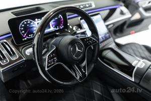 Black Mercedes-Benz S-Class 2021 in Tallinn, with an engine capacity of 2.90 L and mileage of 123 thousand km for 79990 €, photo 16 on AUTOMOTO.COM.LV