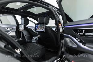 Black Mercedes-Benz S-Class 2021 in Tallinn, with an engine capacity of 2.90 L and mileage of 123 thousand km for 79990 €, photo 17 on AUTOMOTO.COM.LV