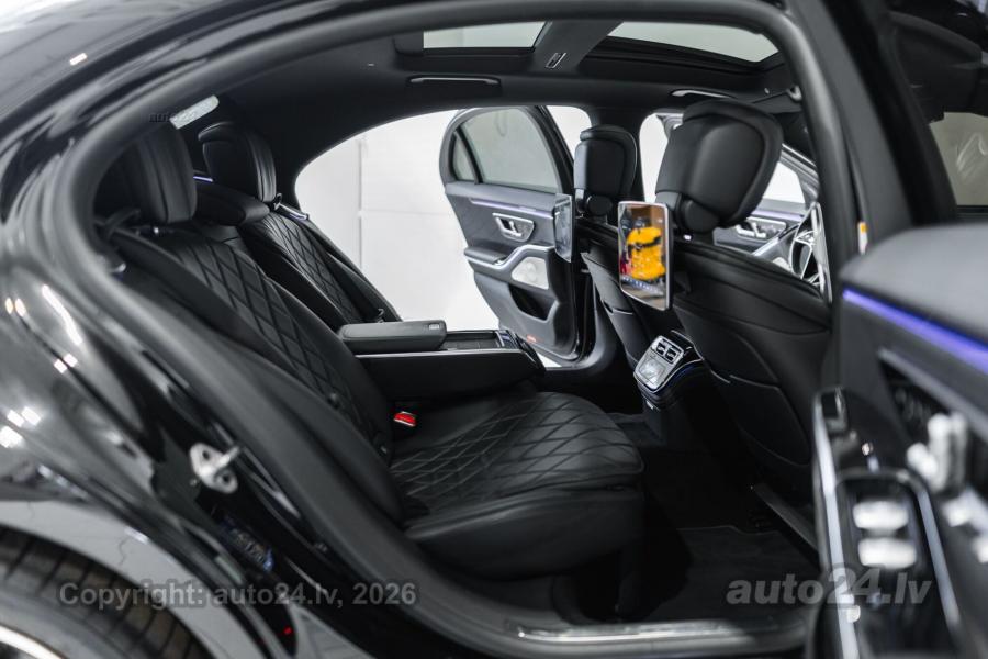 Black Mercedes-Benz S-Class 2021 in Tallinn, with an engine capacity of 2.90 L and mileage of 123 thousand km for 79990 €, photo 20 on AUTOMOTO.COM.LV