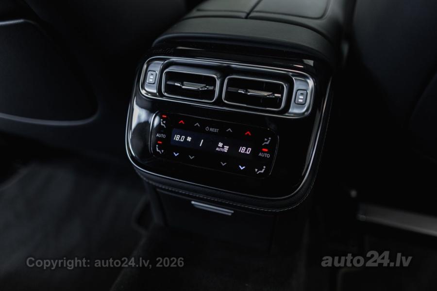 Black Mercedes-Benz S-Class 2021 in Tallinn, with an engine capacity of 2.90 L and mileage of 123 thousand km for 79990 €, photo 21 on AUTOMOTO.COM.LV