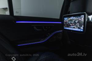 Black Mercedes-Benz S-Class 2021 in Tallinn, with an engine capacity of 2.90 L and mileage of 123 thousand km for 79990 €, photo 22 on AUTOMOTO.COM.LV