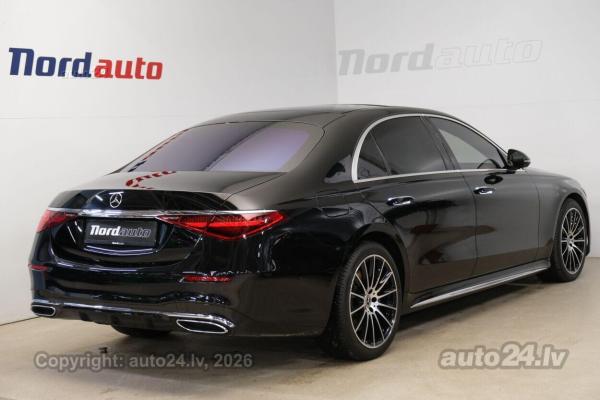 Melns Mercedes-Benz S-Class 2022 Tallina, ar dzinēja tilpumu 2.90 L un nobraukumu 43 tūkst. km par 89900 €, foto 2 vietnē AUTOMOTO.COM.LV