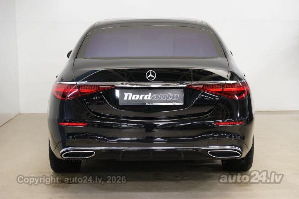 Melns Mercedes-Benz S-Class 2022 Tallina, ar dzinēja tilpumu 2.90 L un nobraukumu 43 tūkst. km par 89900 €, foto 4 vietnē AUTOMOTO.COM.LV