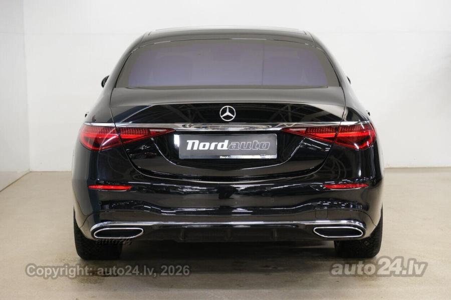 Melns Mercedes-Benz S-Class 2022 Tallina, ar dzinēja tilpumu 2.90 L un nobraukumu 43 tūkst. km par 89900 €, foto 4 vietnē AUTOMOTO.COM.LV