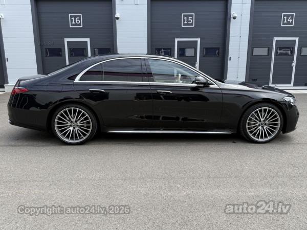 Melns Mercedes-Benz S-Class 2023 Tallina, ar dzinēja tilpumu 2.90 L un nobraukumu 22 tūkst. km par 104999 €, foto 8 vietnē AUTOMOTO.COM.LV