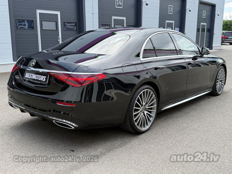 Melns Mercedes-Benz S-Class 2023 Tallina, ar dzinēja tilpumu 2.90 L un nobraukumu 24 tūkst. km par 99900 €, foto 4 vietnē AUTOMOTO.COM.LV
