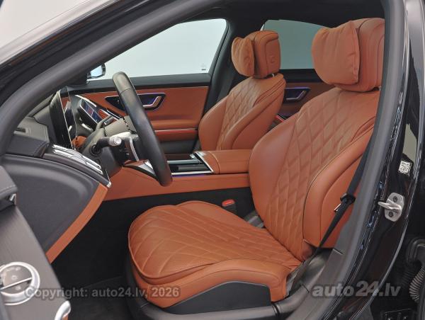 Black Mercedes-Benz S-Class 2023 in Tallinn, with an engine capacity of 2.93 L and mileage of 42 thousand km for 95000 €, photo 6 on AUTOMOTO.COM.LV