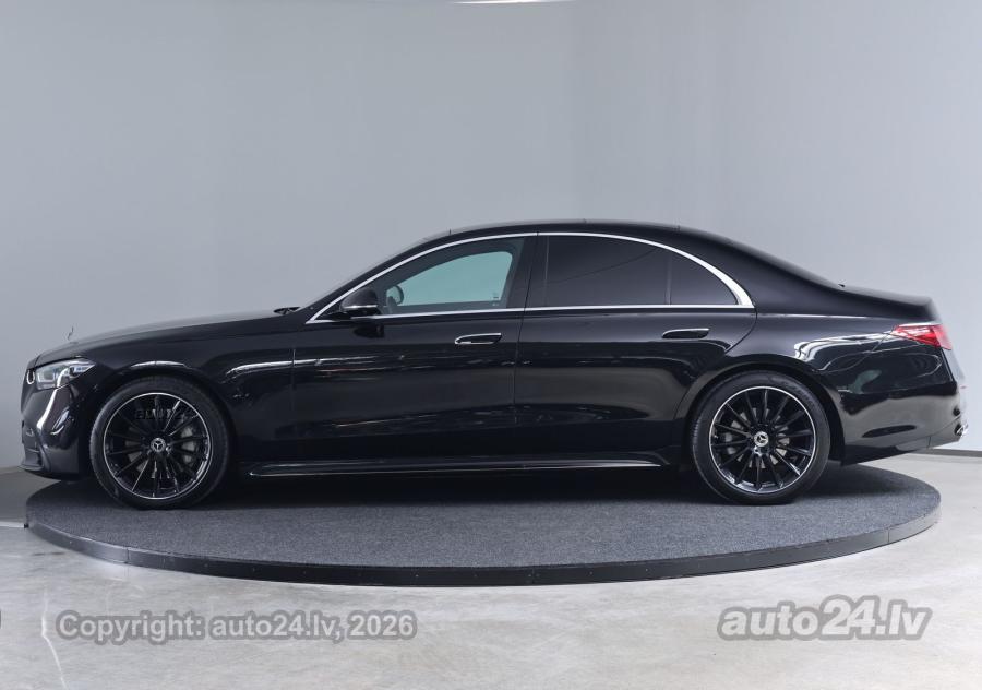 Black Mercedes-Benz S-Class 2023 in Tallinn, with an engine capacity of 2.93 L and mileage of 42 thousand km for 95000 €, photo 13 on AUTOMOTO.COM.LV
