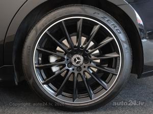 Black Mercedes-Benz S-Class 2023 in Tallinn, with an engine capacity of 2.93 L and mileage of 42 thousand km for 95000 €, photo 24 on AUTOMOTO.COM.LV