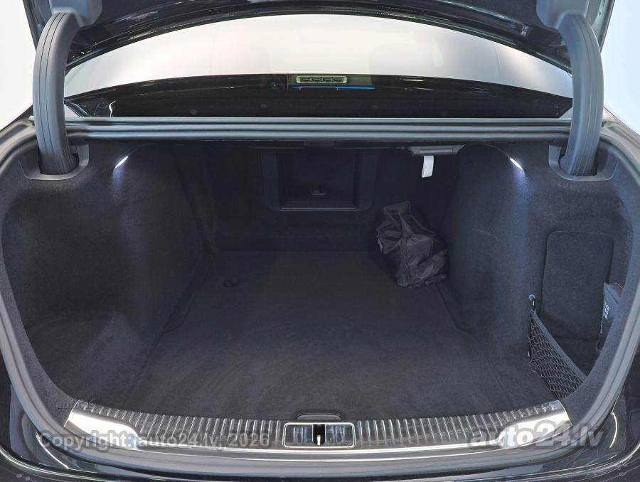 Black Mercedes-Benz S-Class 2023 in Tallinn, with an engine capacity of 2.93 L and mileage of 42 thousand km for 95000 €, photo 27 on AUTOMOTO.COM.LV