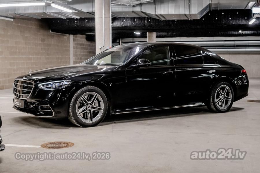 Black Mercedes-Benz S-Class 2023 in Tallinn, with an engine capacity of 2.90 L and mileage of 82 thousand km for 89990 €, photo 4 on AUTOMOTO.COM.LV