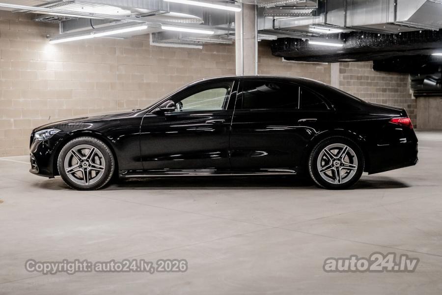 Black Mercedes-Benz S-Class 2023 in Tallinn, with an engine capacity of 2.90 L and mileage of 82 thousand km for 89990 €, photo 5 on AUTOMOTO.COM.LV