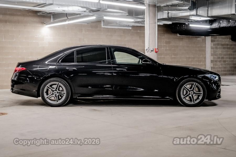 Black Mercedes-Benz S-Class 2023 in Tallinn, with an engine capacity of 2.90 L and mileage of 82 thousand km for 89990 €, photo 9 on AUTOMOTO.COM.LV