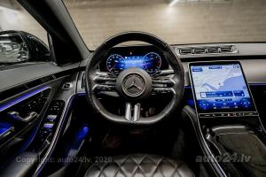 Black Mercedes-Benz S-Class 2023 in Tallinn, with an engine capacity of 2.90 L and mileage of 82 thousand km for 89990 €, photo 16 on AUTOMOTO.COM.LV