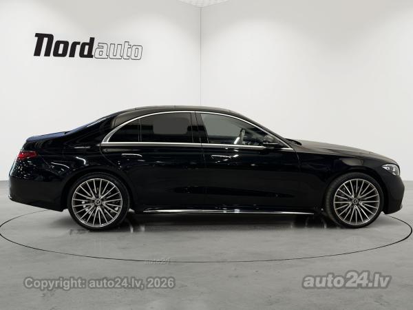 Melns Mercedes-Benz S-Class 2023 Tallina, ar dzinēja tilpumu 2.90 L un nobraukumu 26 tūkst. km par 95900 €, foto 6 vietnē AUTOMOTO.COM.LV