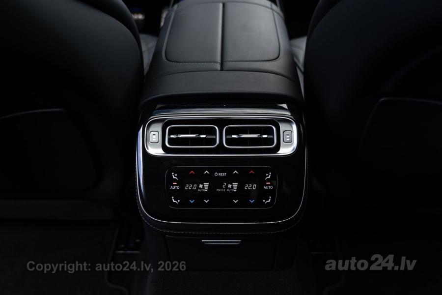 Black Mercedes-Benz S-Class 2025 in Tallinn, with an engine capacity of 3.00 L and mileage of 15 thousand km for 124900 €, photo 23 on AUTOMOTO.COM.LV