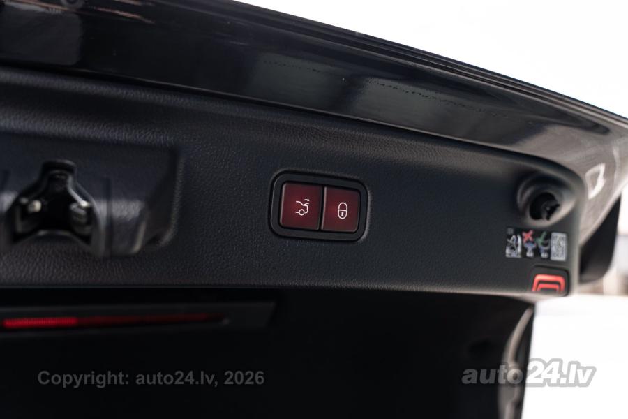 Black Mercedes-Benz S-Class 2025 in Tallinn, with an engine capacity of 3.00 L and mileage of 15 thousand km for 124900 €, photo 24 on AUTOMOTO.COM.LV