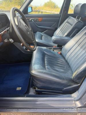 Blue Mercedes-Benz S-Class 1985 in Tallinn, with an engine capacity of 5.00 L and mileage of 189 thousand km for 14990 €, photo 8 on AUTOMOTO.COM.LV