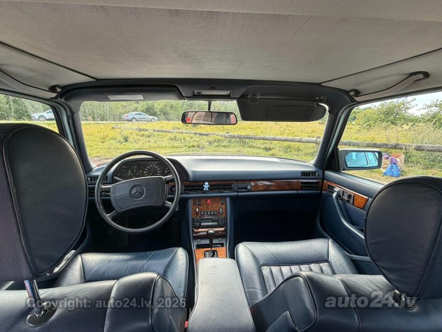 Blue Mercedes-Benz S-Class 1985 in Tallinn, with an engine capacity of 5.00 L and mileage of 189 thousand km for 14990 €, photo 10 on AUTOMOTO.COM.LV