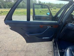 Blue Mercedes-Benz S-Class 1985 in Tallinn, with an engine capacity of 5.00 L and mileage of 189 thousand km for 14990 €, photo 12 on AUTOMOTO.COM.LV
