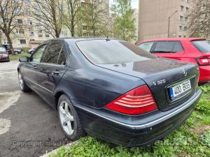 Blue Mercedes-Benz S-Class 2003 in Tallinn, with an engine capacity of 3.20 L and mileage of 399 thousand km for 1499 €, photo 6 on AUTOMOTO.COM.LV