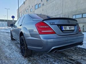 Blue Mercedes-Benz S-Class 2006 in Tallinn, with an engine capacity of 5.50 L and mileage of 406 thousand km for 6990 €, photo 2 on AUTOMOTO.COM.LV