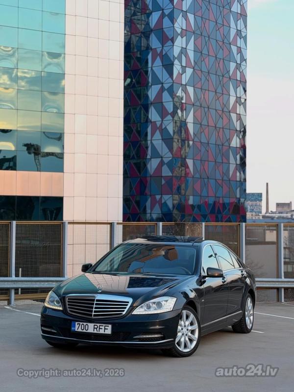 Blue Mercedes-Benz S-Class 2012 in Tallinn, with an engine capacity of 0.00 L and mileage of 230 thousand km for 16999 €, photo 1 on AUTOMOTO.COM.LV