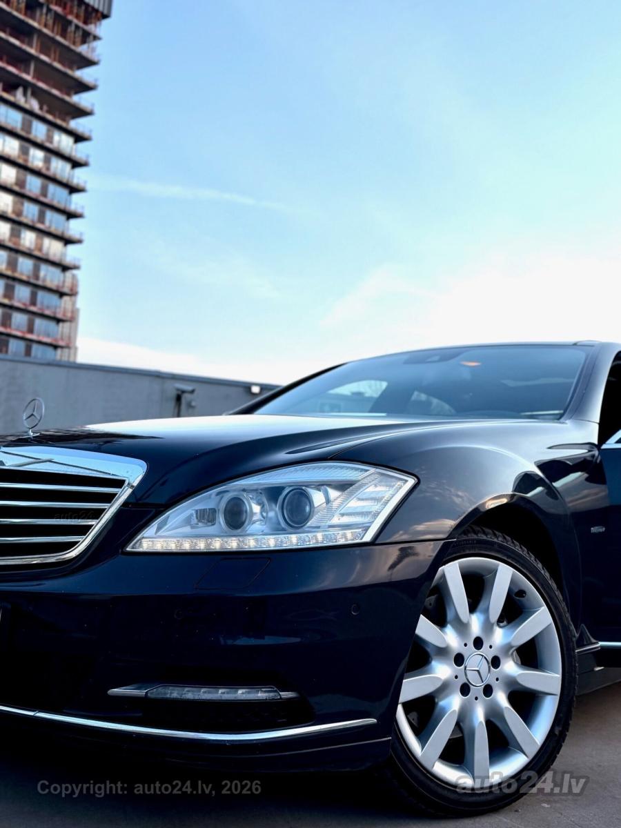 Zils Mercedes-Benz S-Class 2012 Tallina, ar dzinēja tilpumu 0.00 L un nobraukumu 230 tūkst. km par 16999 €, foto 13 vietnē AUTOMOTO.COM.LV