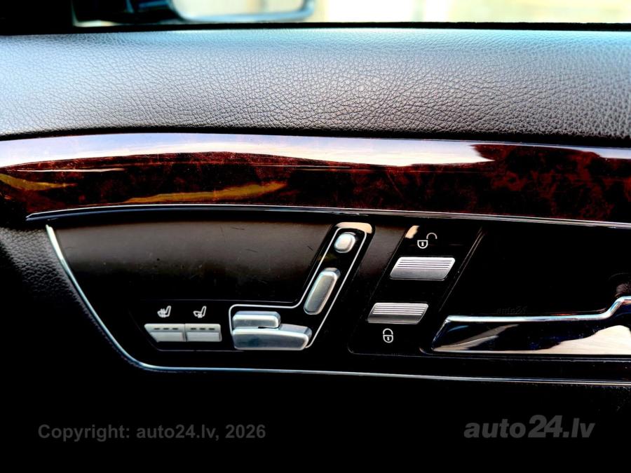 Zils Mercedes-Benz S-Class 2012 Tallina, ar dzinēja tilpumu 0.00 L un nobraukumu 230 tūkst. km par 16999 €, foto 23 vietnē AUTOMOTO.COM.LV