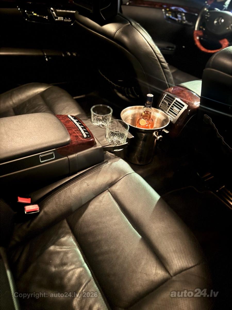 Zils Mercedes-Benz S-Class 2012 Tallina, ar dzinēja tilpumu 0.00 L un nobraukumu 230 tūkst. km par 16999 €, foto 27 vietnē AUTOMOTO.COM.LV