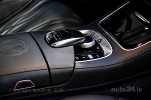 Grey Mercedes-Benz S-Class 2019 in Tallinn, with an engine capacity of 4.00 L and mileage of 93 thousand km for 106900 €, photo 19 on AUTOMOTO.COM.LV