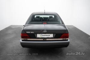 Pelēks Mercedes-Benz S-Class 1991 Tallina, ar dzinēja tilpumu 6.00 L un nobraukumu 179 tūkst. km par 29999 €, foto 6 vietnē AUTOMOTO.COM.LV