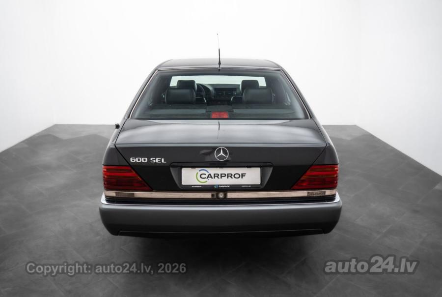 Pelēks Mercedes-Benz S-Class 1991 Tallina, ar dzinēja tilpumu 6.00 L un nobraukumu 179 tūkst. km par 29999 €, foto 6 vietnē AUTOMOTO.COM.LV