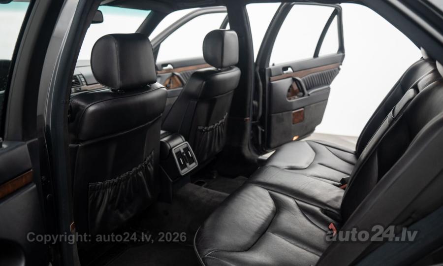 Pelēks Mercedes-Benz S-Class 1991 Tallina, ar dzinēja tilpumu 6.00 L un nobraukumu 179 tūkst. km par 29999 €, foto 9 vietnē AUTOMOTO.COM.LV