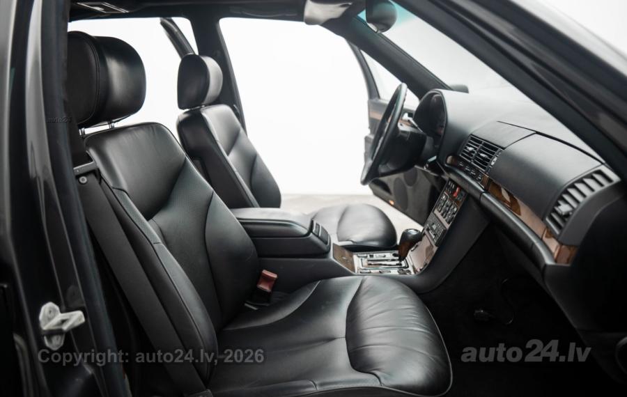 Pelēks Mercedes-Benz S-Class 1991 Tallina, ar dzinēja tilpumu 6.00 L un nobraukumu 179 tūkst. km par 29999 €, foto 11 vietnē AUTOMOTO.COM.LV