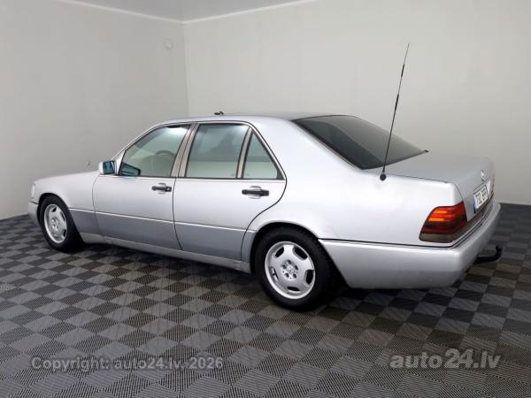 Pelēks Mercedes-Benz S-Class 1993 Tallina, ar dzinēja tilpumu 3.40 L un nobraukumu 319 tūkst. km par 2999 €, foto 4 vietnē AUTOMOTO.COM.LV